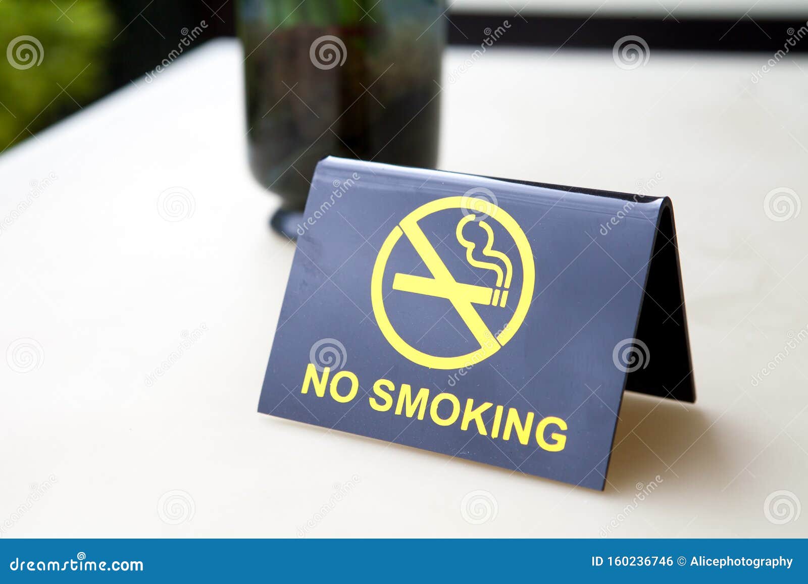 No Smoking Sign on the Table Stock Photo - Image of lobby, room: 160236746