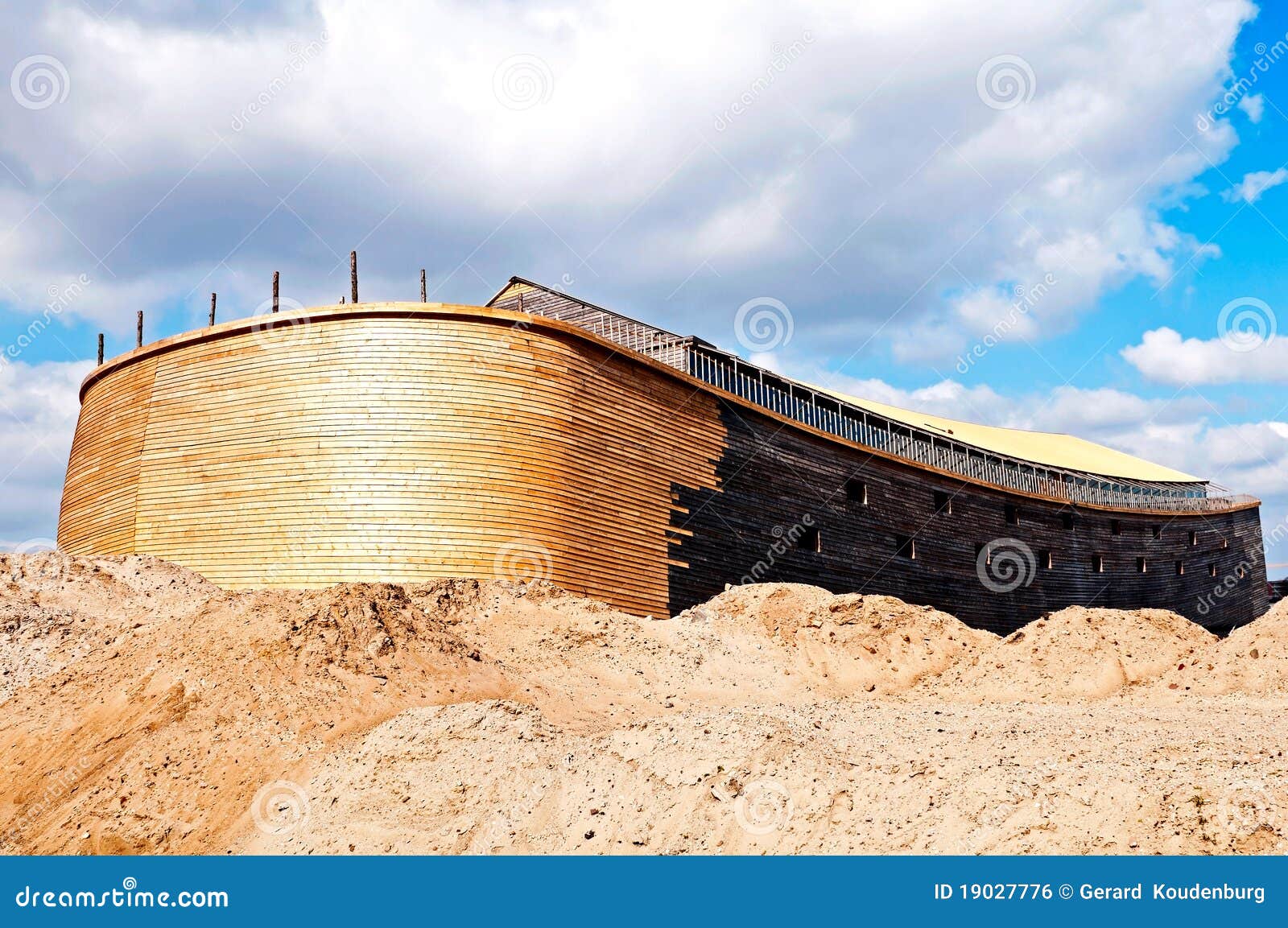 Noahs Arche redaktionelles foto. Bild von wolken, zeichen - 19027776