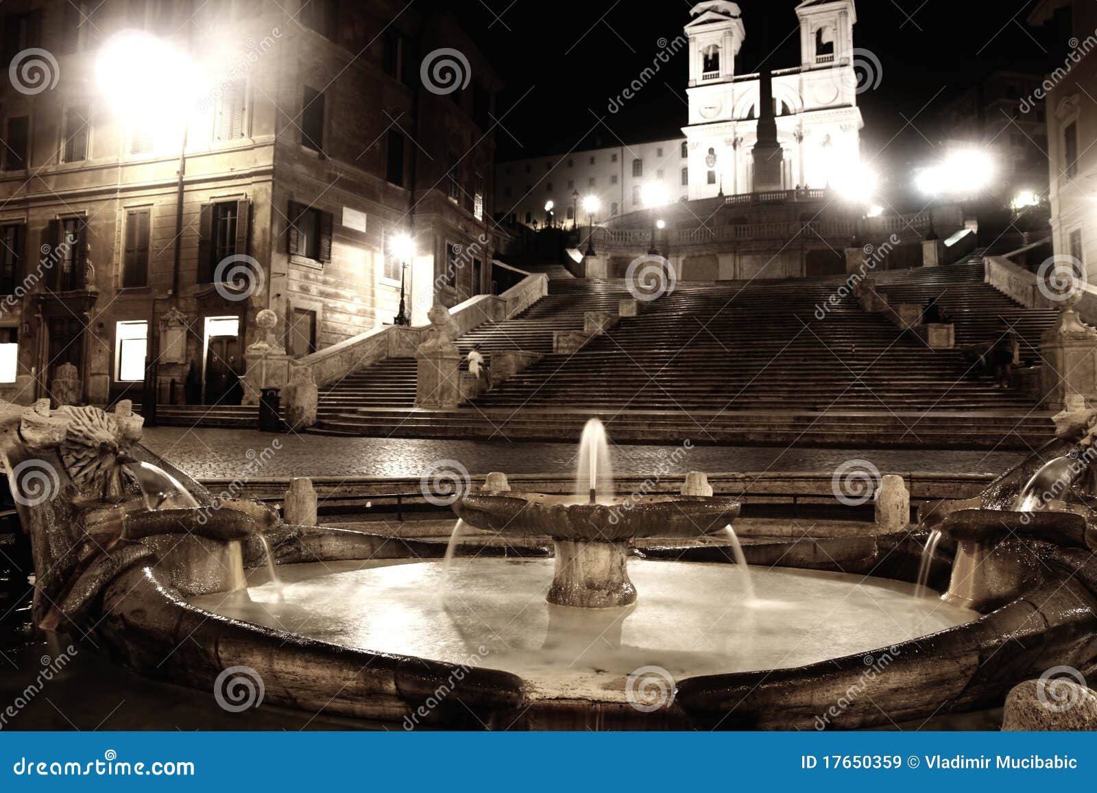 Noche en Roma, Italia imagen de archivo. Imagen de edificio - 17650359