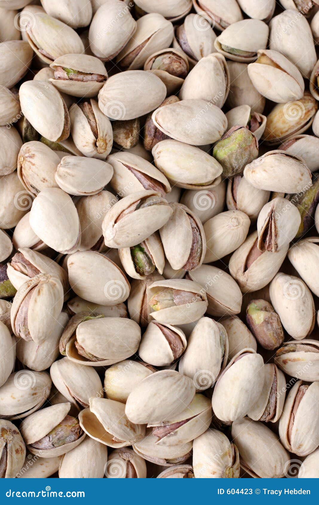 Noix image stock. Image du végétarien, nourriture, graine - 604423