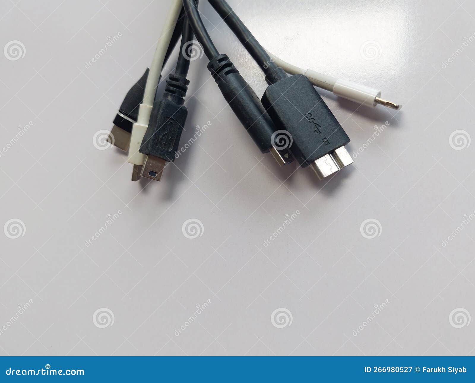 Nokia Cell Phone Charging Cables Stock Photos - Free & Royalty-Free ...