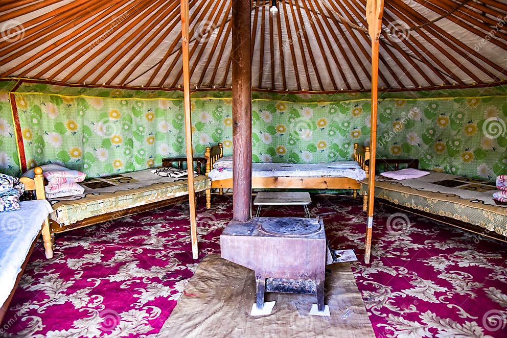 Nomadic ger in Mongolia stock image. Image of field, morning - 88607005