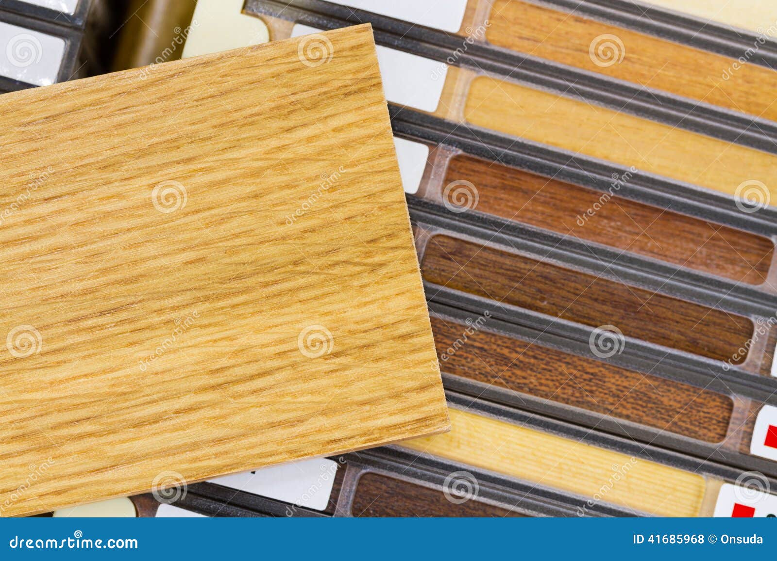 Nombres De Madera Y Muestra Foto de archivo - Imagen de crudo, conjunto ...