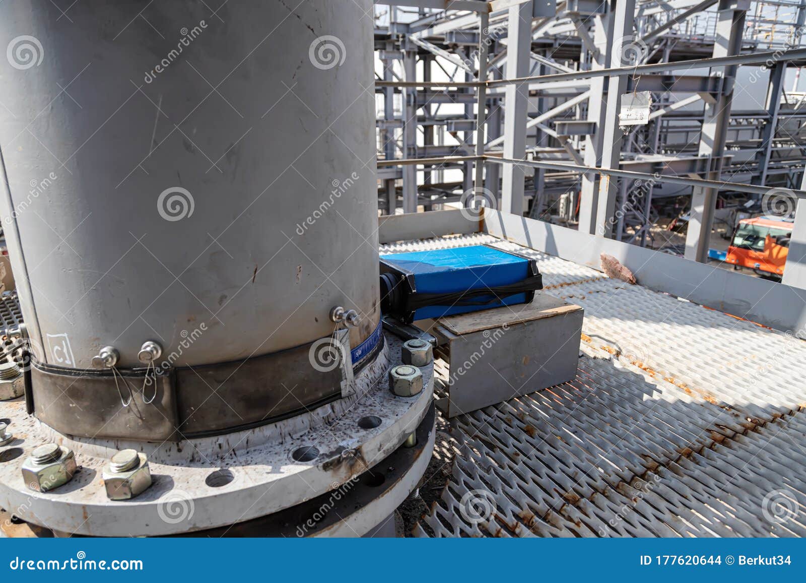 Non-destructive Testing of Welds: X-ray Method Stock Photo - Image of ...
