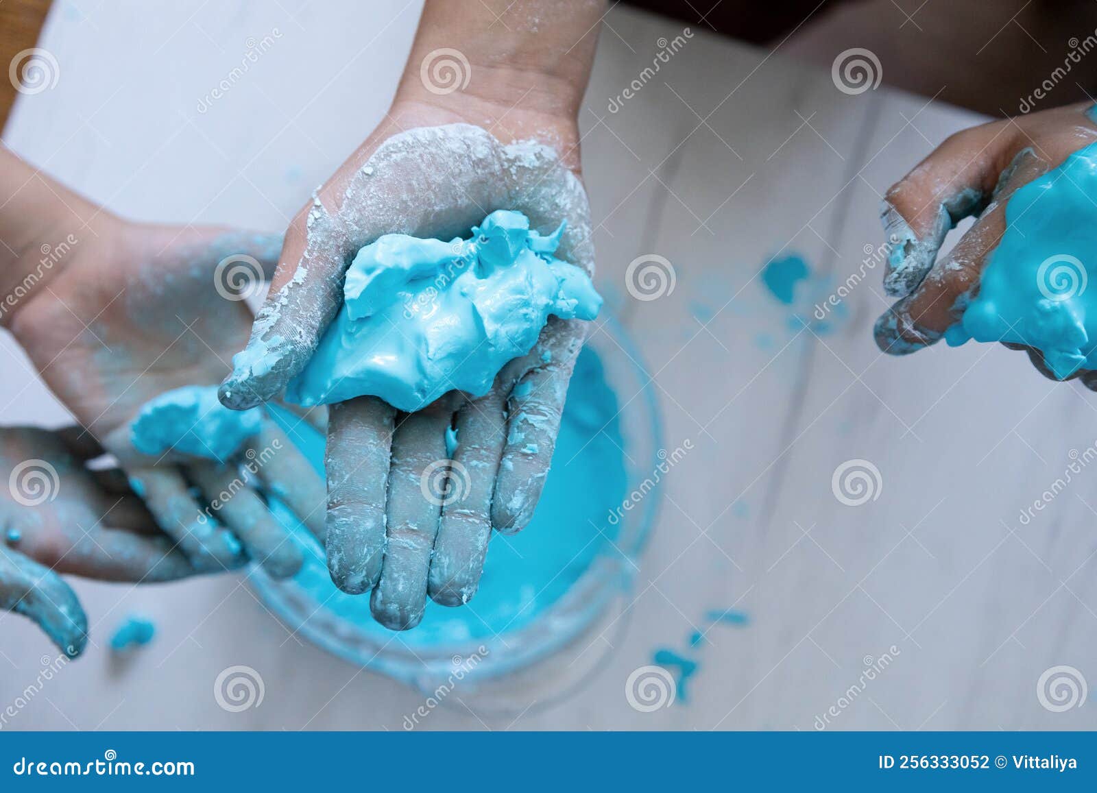 Non Newtonian Fluid, Kids Chemistry Experiment Stock Photo - Image of ... Non Newtonian Fluid, Kids Chemistry Experiment Stock Photo - Image of ...