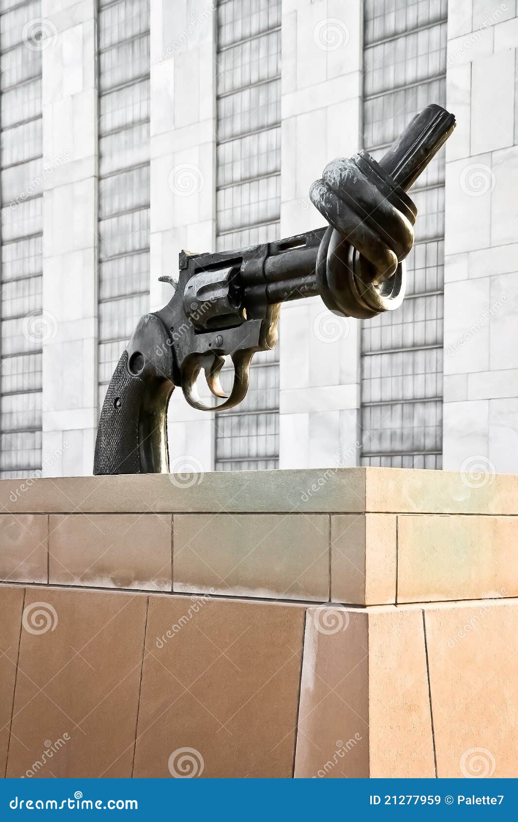 Non Violence Sculpture UnitedNations Headquarters Editorial Stock Image ...