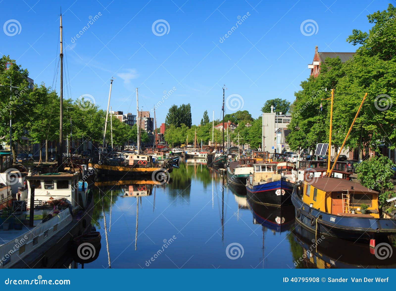 Noorderhaven editorial stock photo. Image of harbor, groningen - 40795908