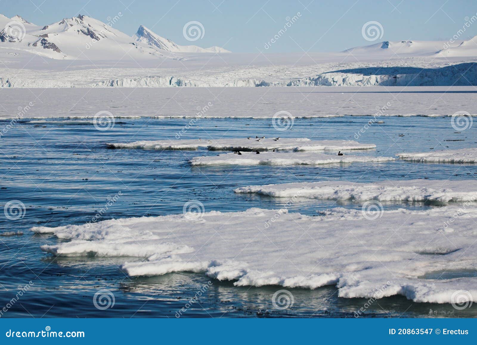 Noordpool De Winterlandschap - Overzees, Gletsjer, Bergen Stock ...