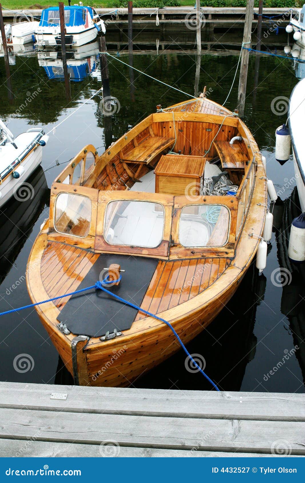 Noorse Houten Boot stock afbeelding. Image of antiquiteit - 4432527