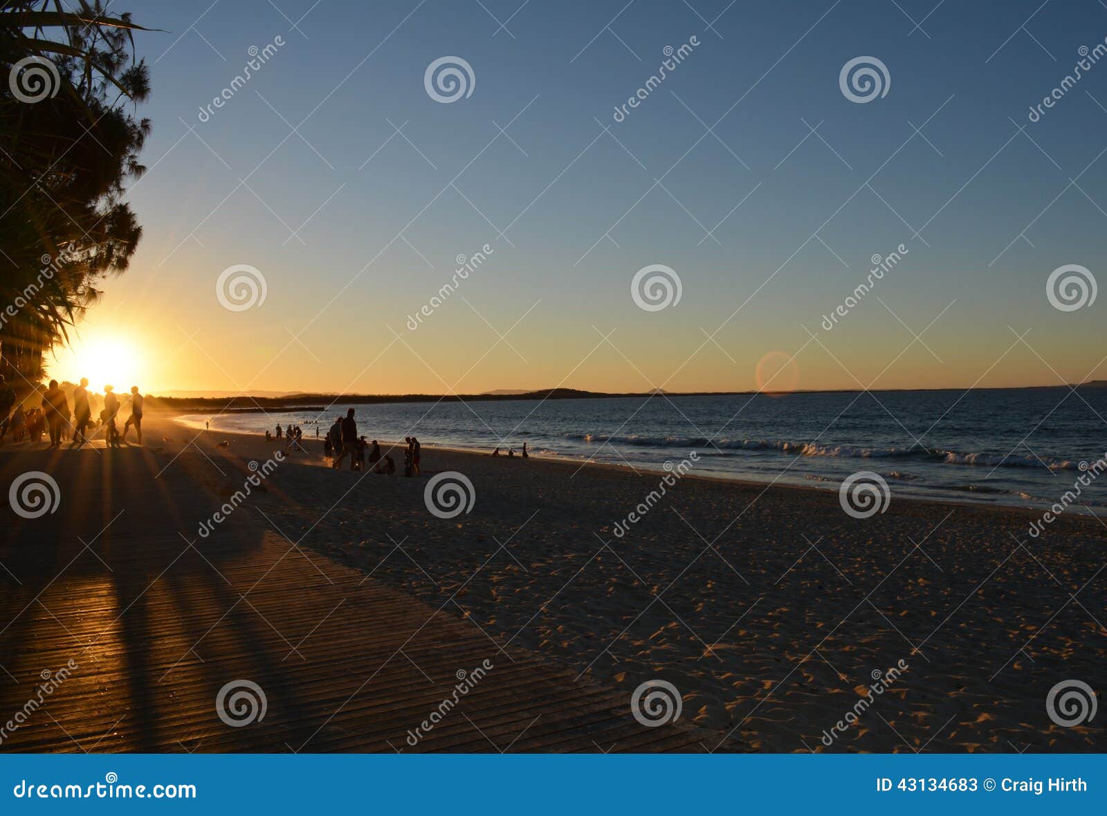 Noosa boardwalk at sunset stock image. Image of dusk - 43134683