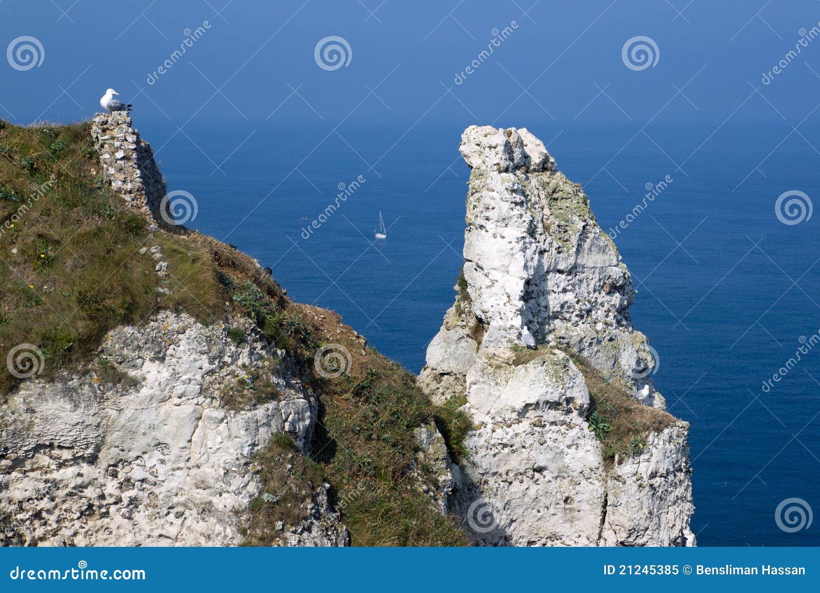 Normandy cliff stock image. Image of outdoor, france - 21245385