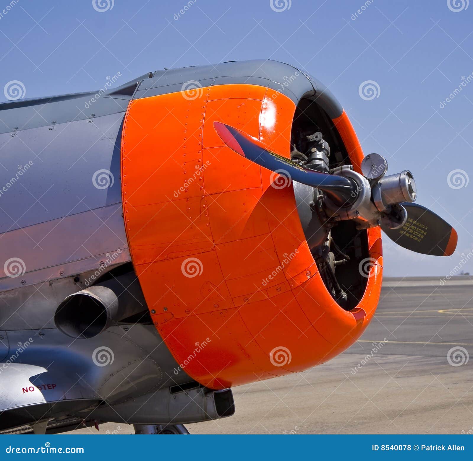 North American at-6 Harvard Engine Stock Photo - Image of engine, army ...
