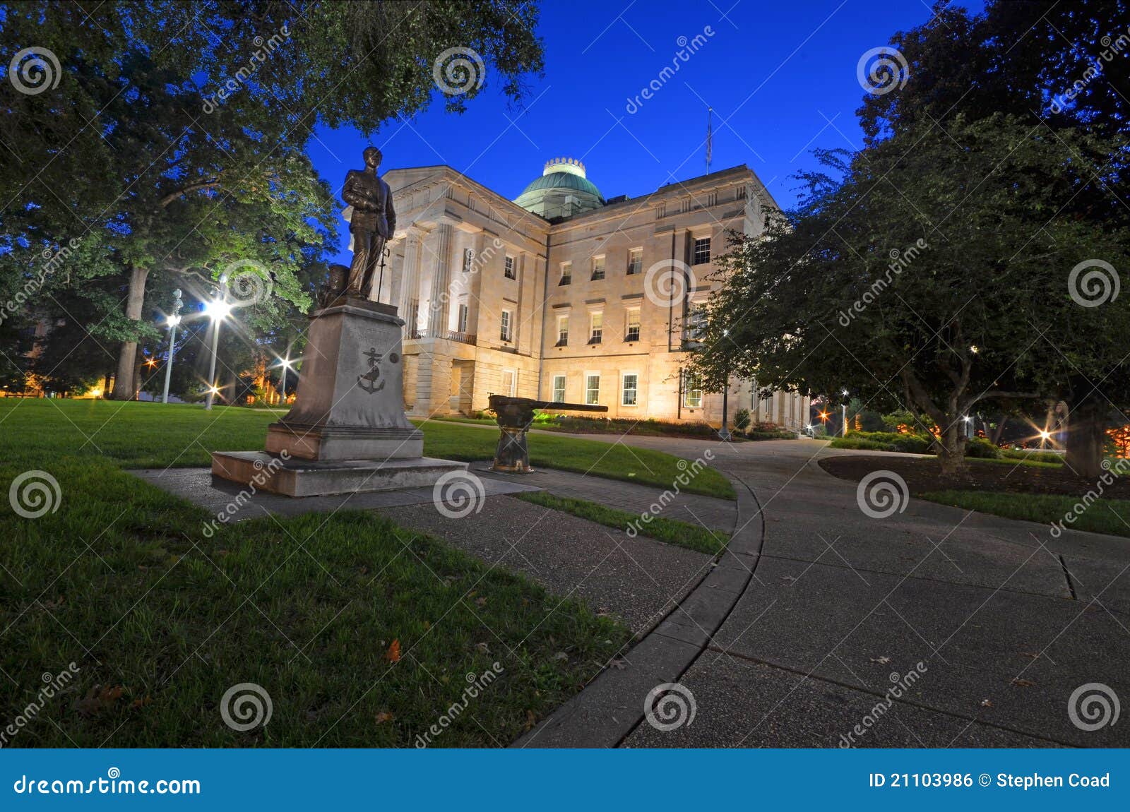 North Carolina State Capitol Stock Photo - Image of classic, light ...