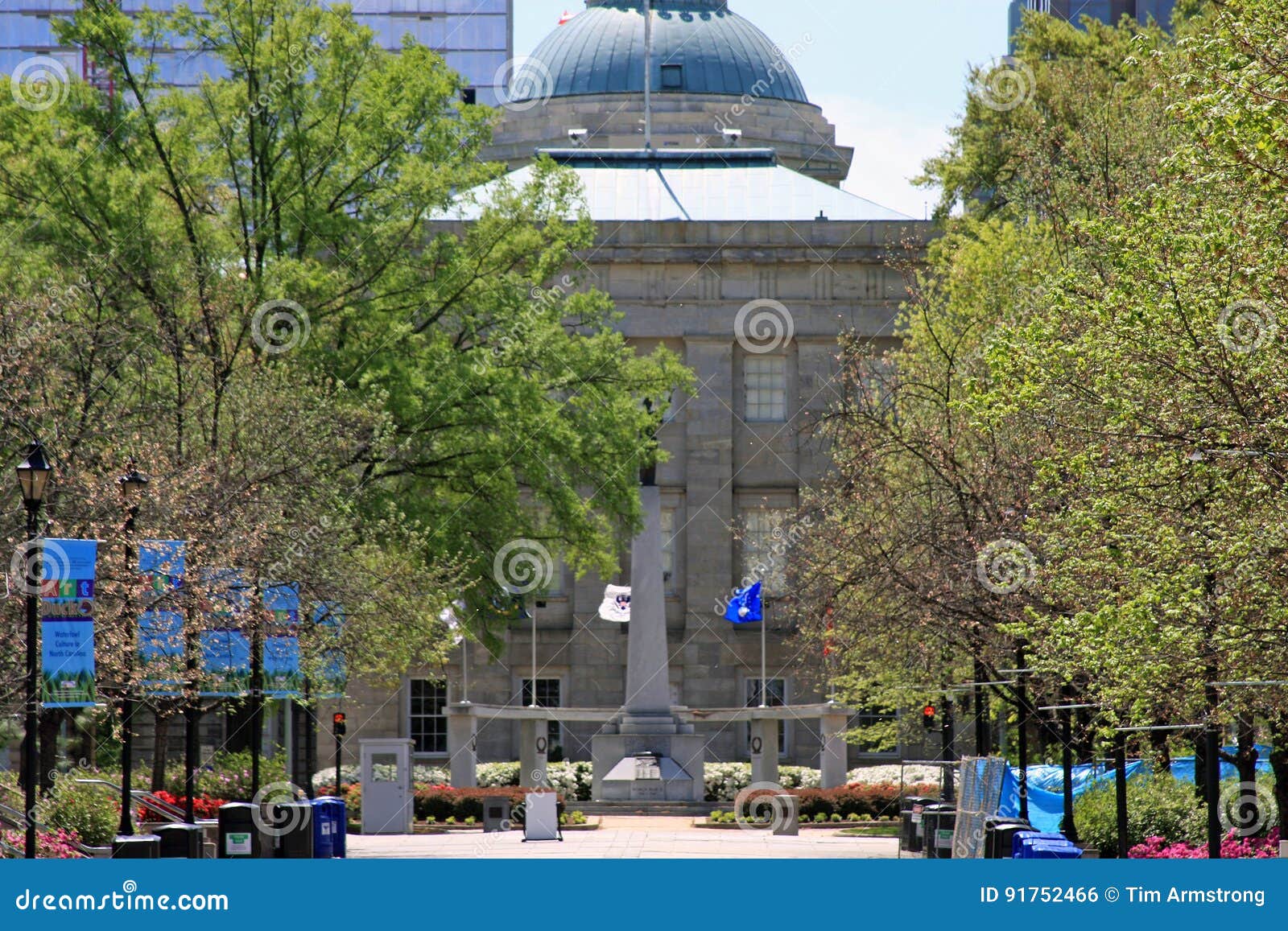 North Carolina State Capitol Editorial Photo - Image of north, landmark ...