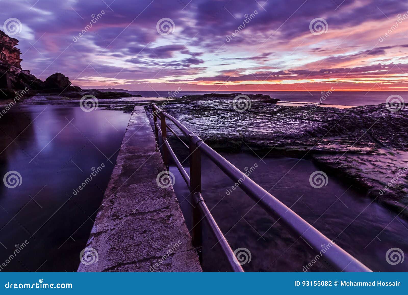 Rockpool At Sunrise Near Pearl Beach On NSW Central Coast In Australia ...