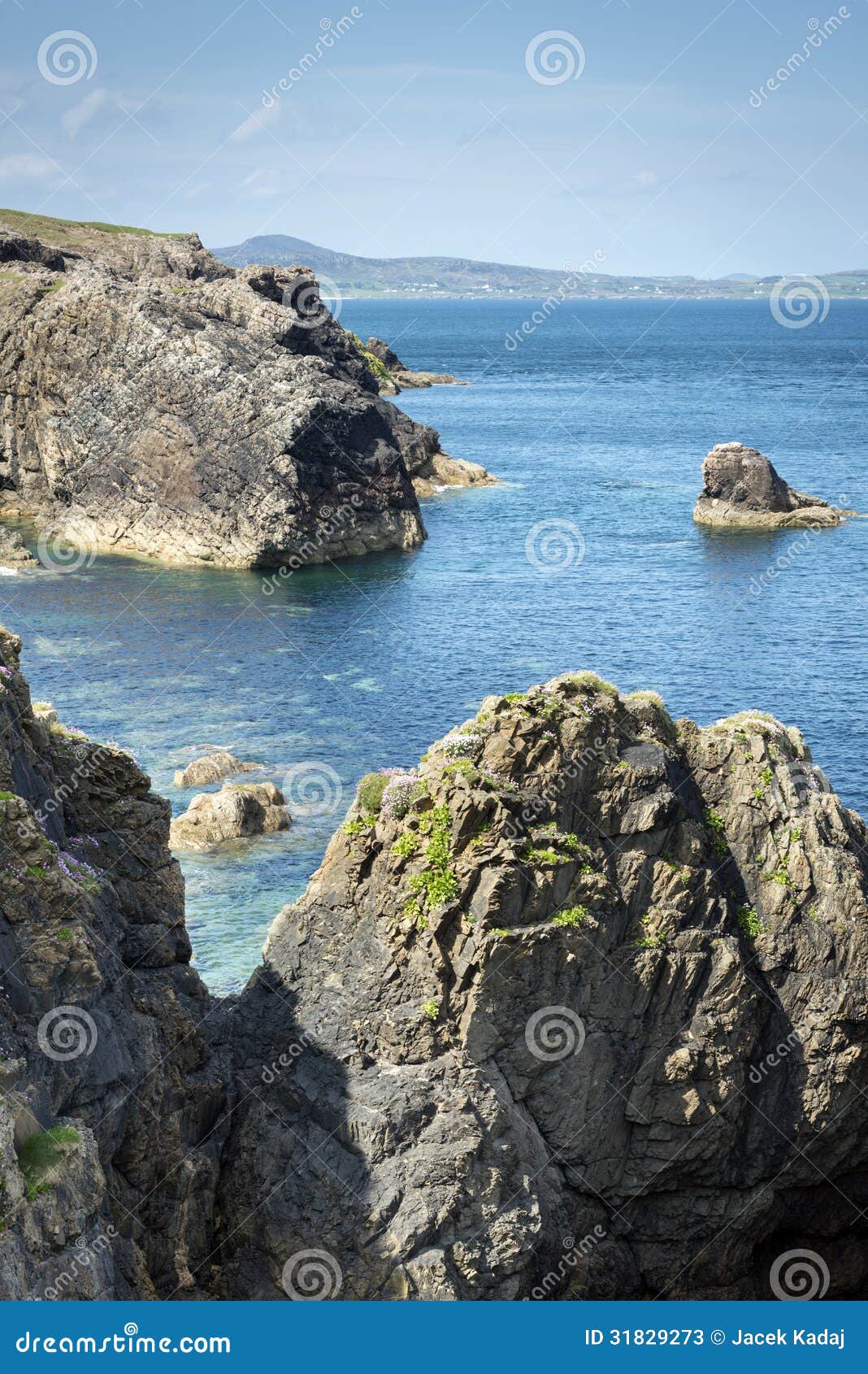 North Ireland rocky bay stock image. Image of horizon - 31829273