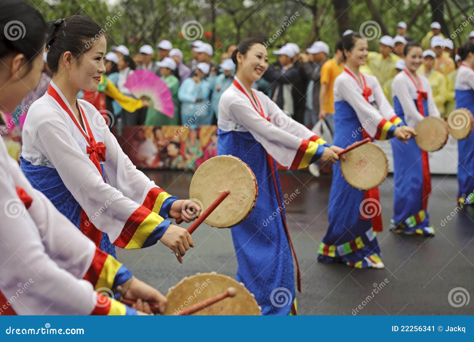 North Korean Pyongyang Folk Dancers Editorial Photo - Image of perform ...