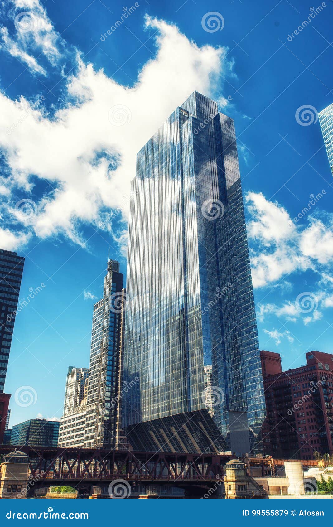 150 North Riverside editorial stock image. Image of built - 99555879