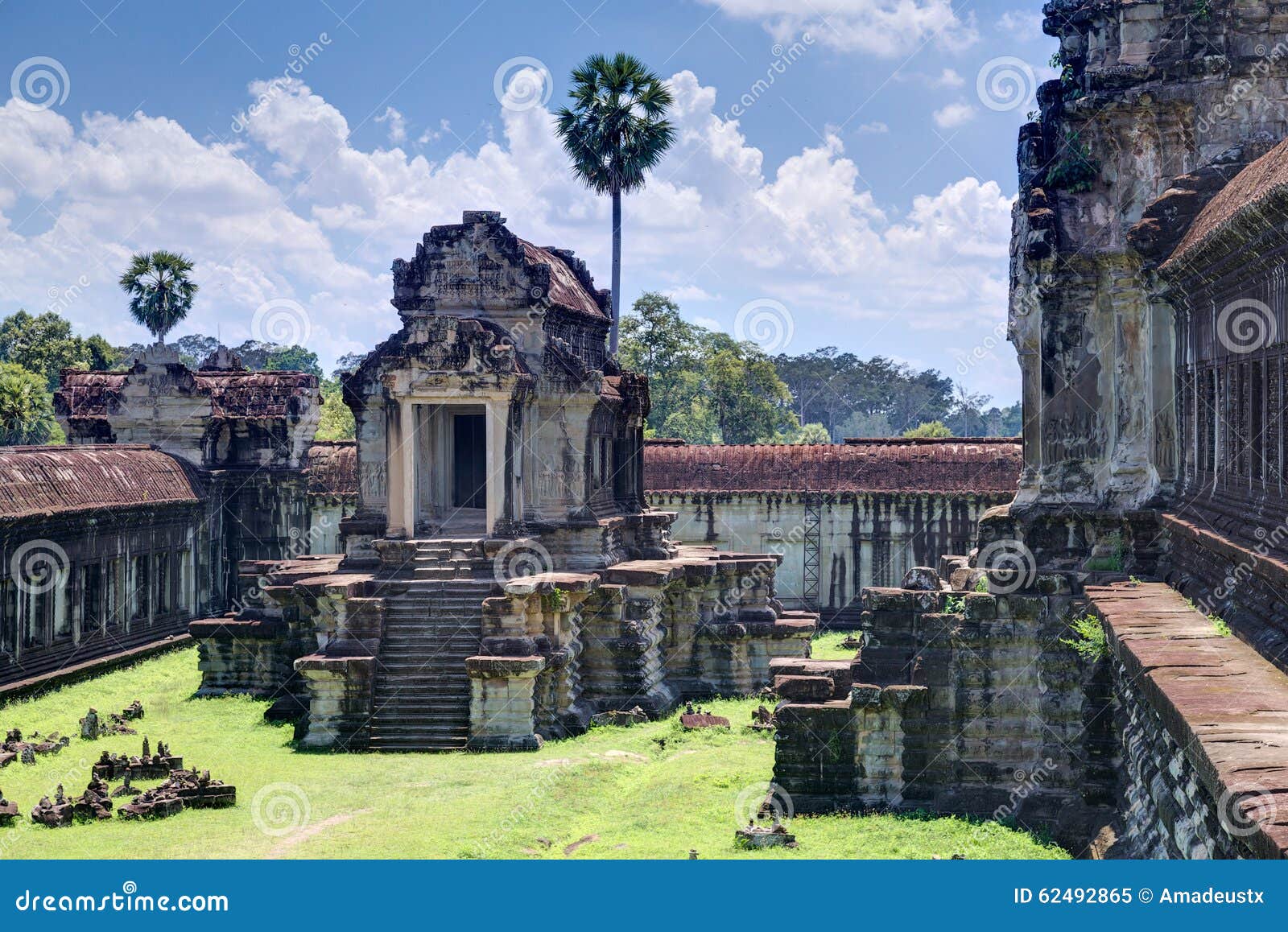 North Thousand God Library of the Angkor Wat Complex Stock Image ...