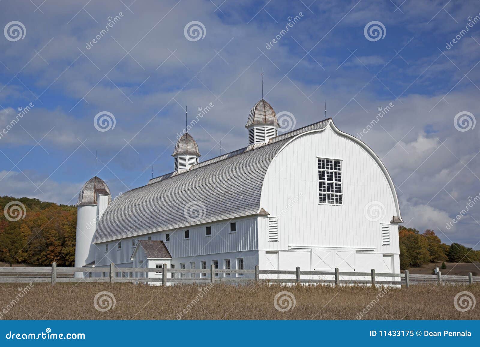 Northern Michigan Barn stock image. Image of outdoors - 11433175