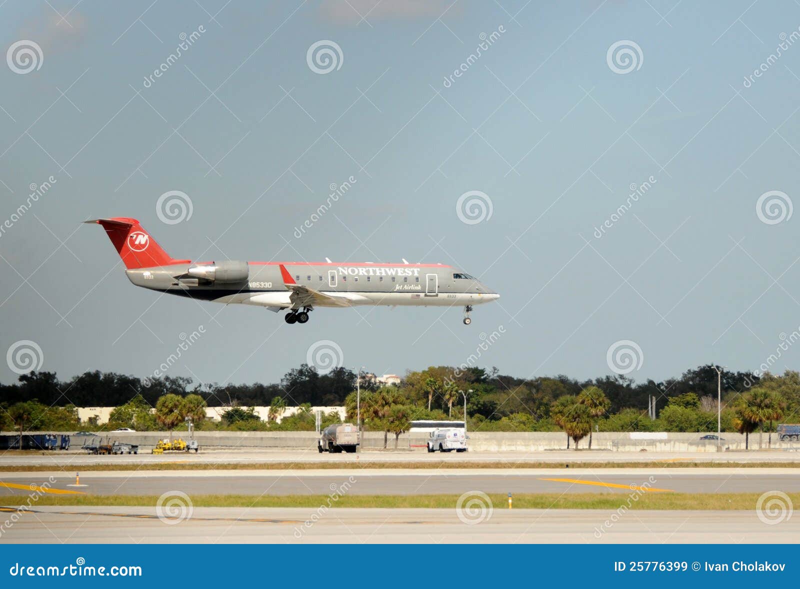 Northwest Airlines Airbus A320 N319US . Taken At Minneapolis St Paul ...