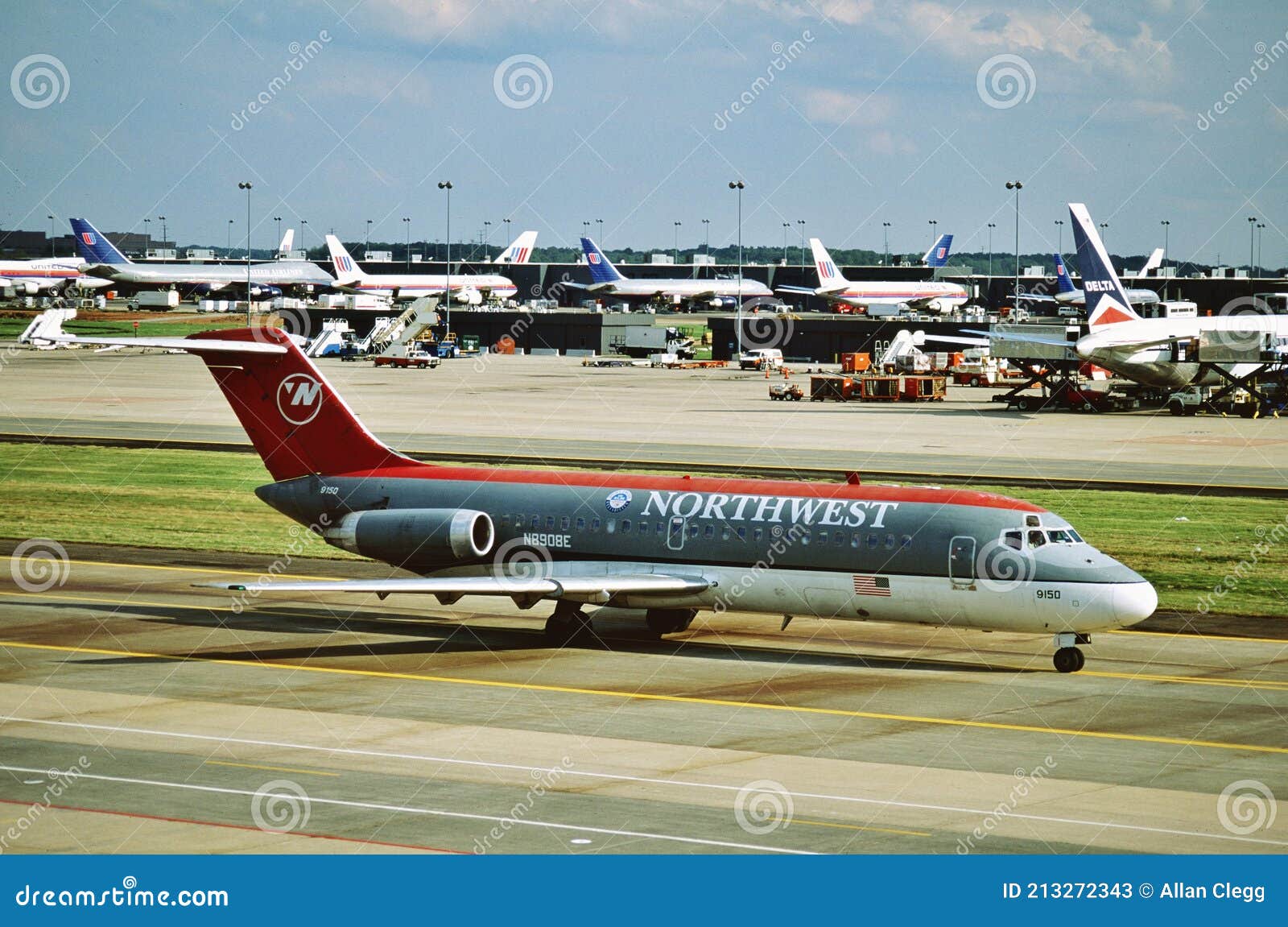 Northwest Douglas DC-9-14 N8908E CN 45749 LN 50 Editorial Stock Photo ...