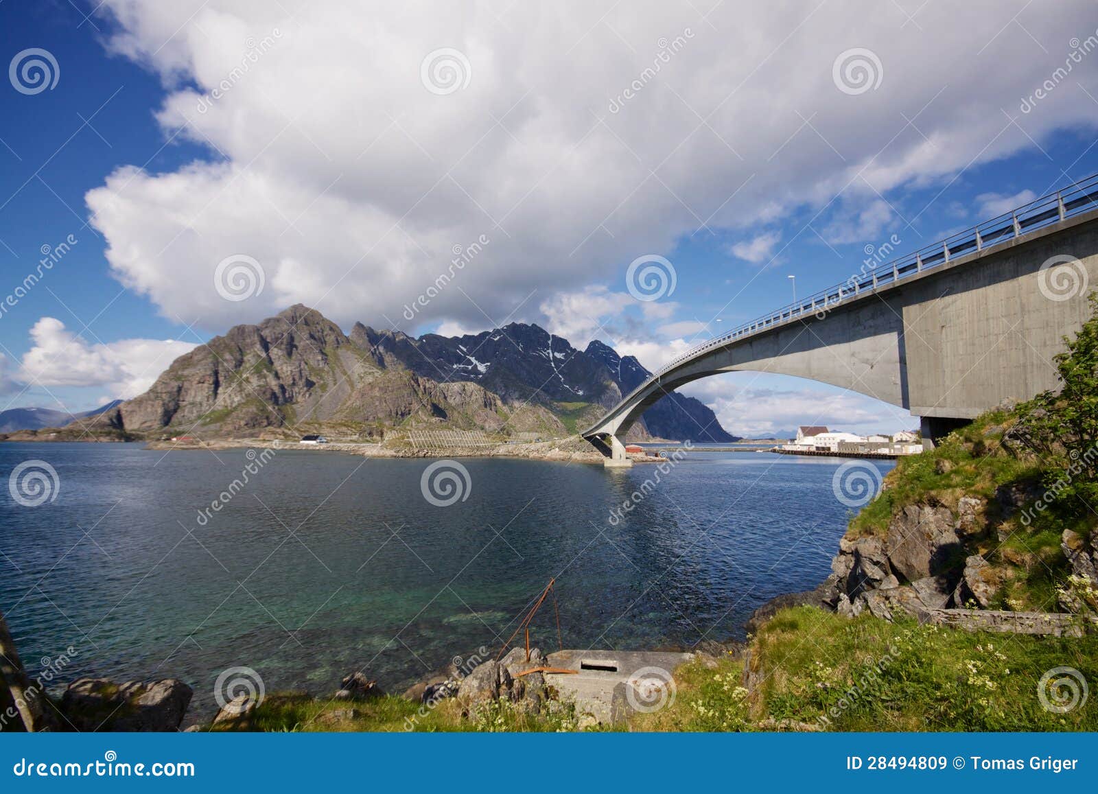 Norwegian bridge stock image. Image of scenic, lofoten - 28494809