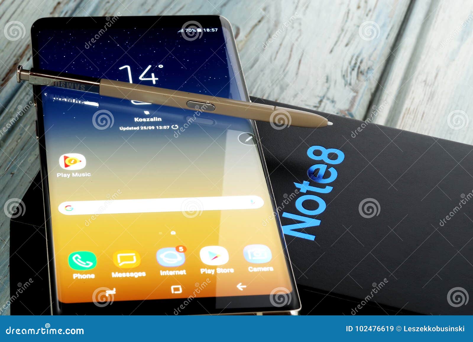 Nota 8 de Samsung imagen de archivo editorial. Imagen de pista - 102476619