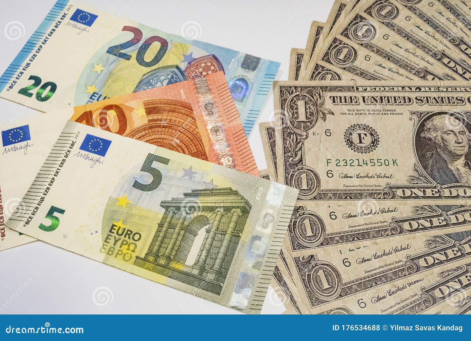 Notas de euro de base foto de stock. Imagem de liso - 176534688