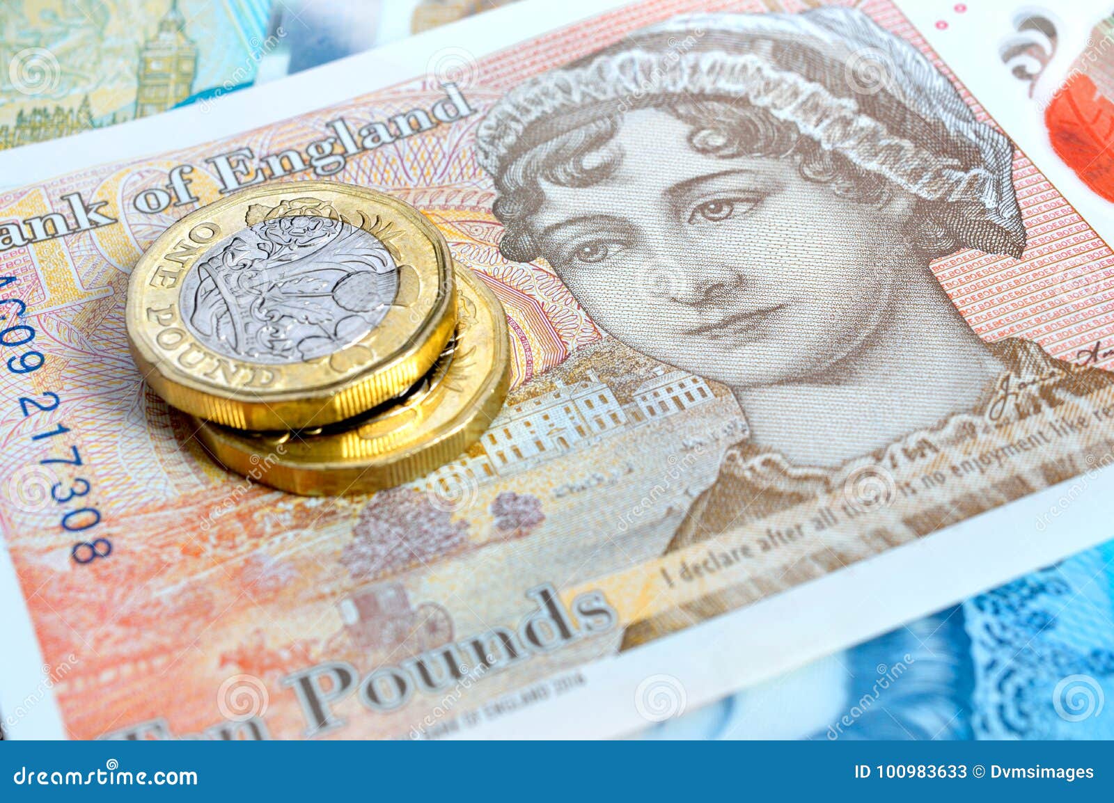 Notas E Moedas BRITÂNICAS Novas Da Libra Foto de Stock Editorial ...