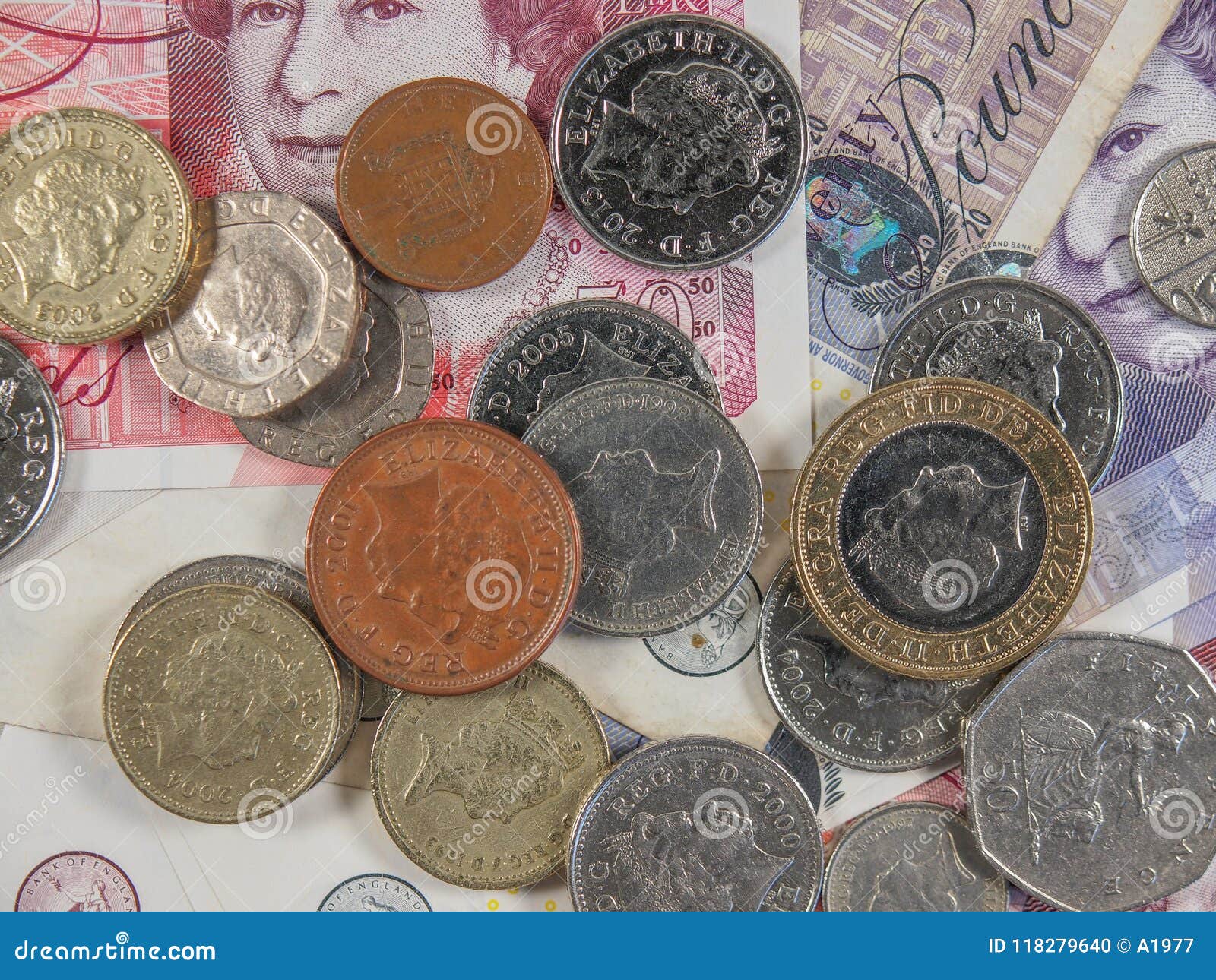 Notas e moedas da libra imagem editorial. Imagem de reino - 118279640