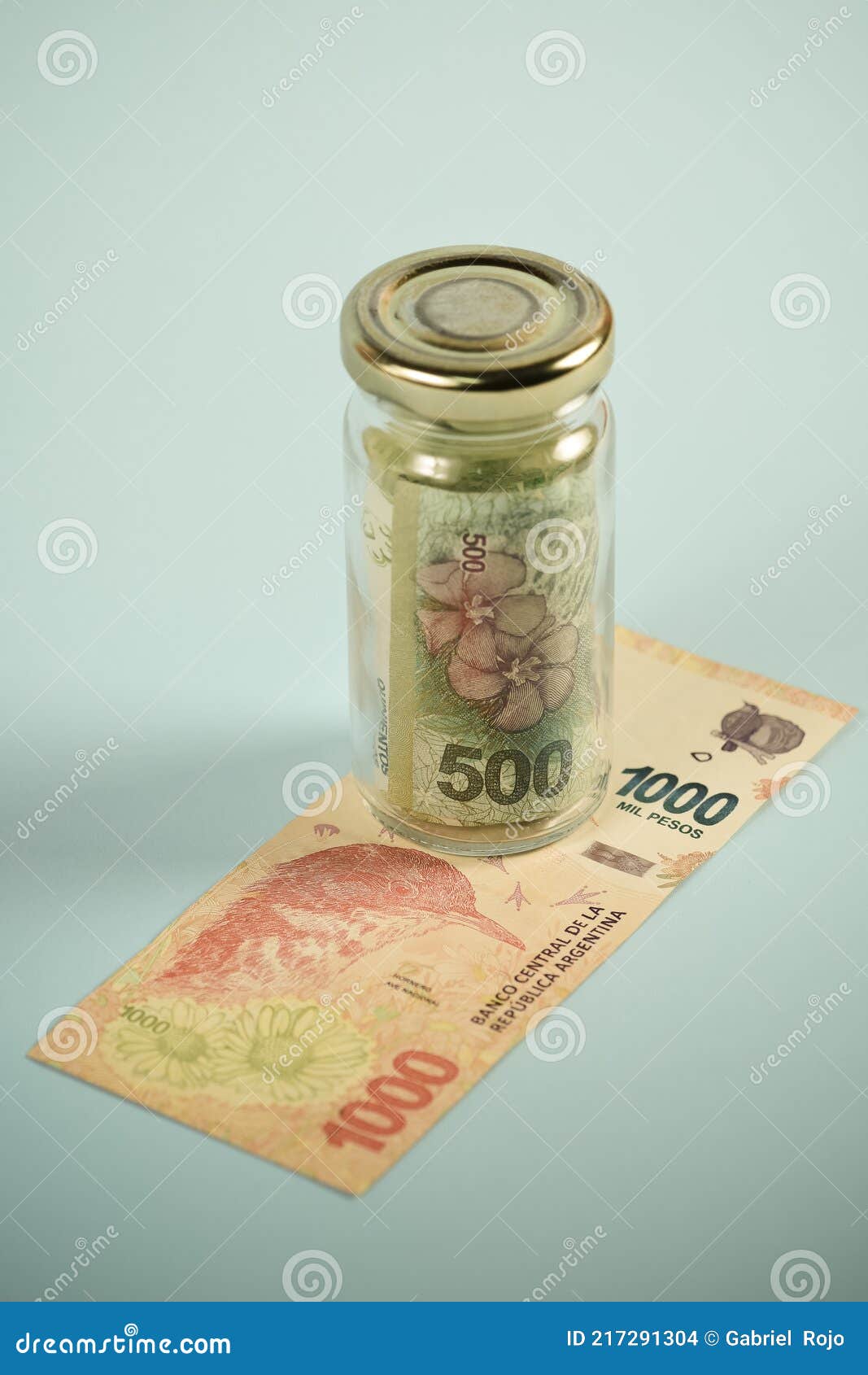 Notas Novas Notas De 500 E Mil Pesos Foto de Stock - Imagem de nota ...