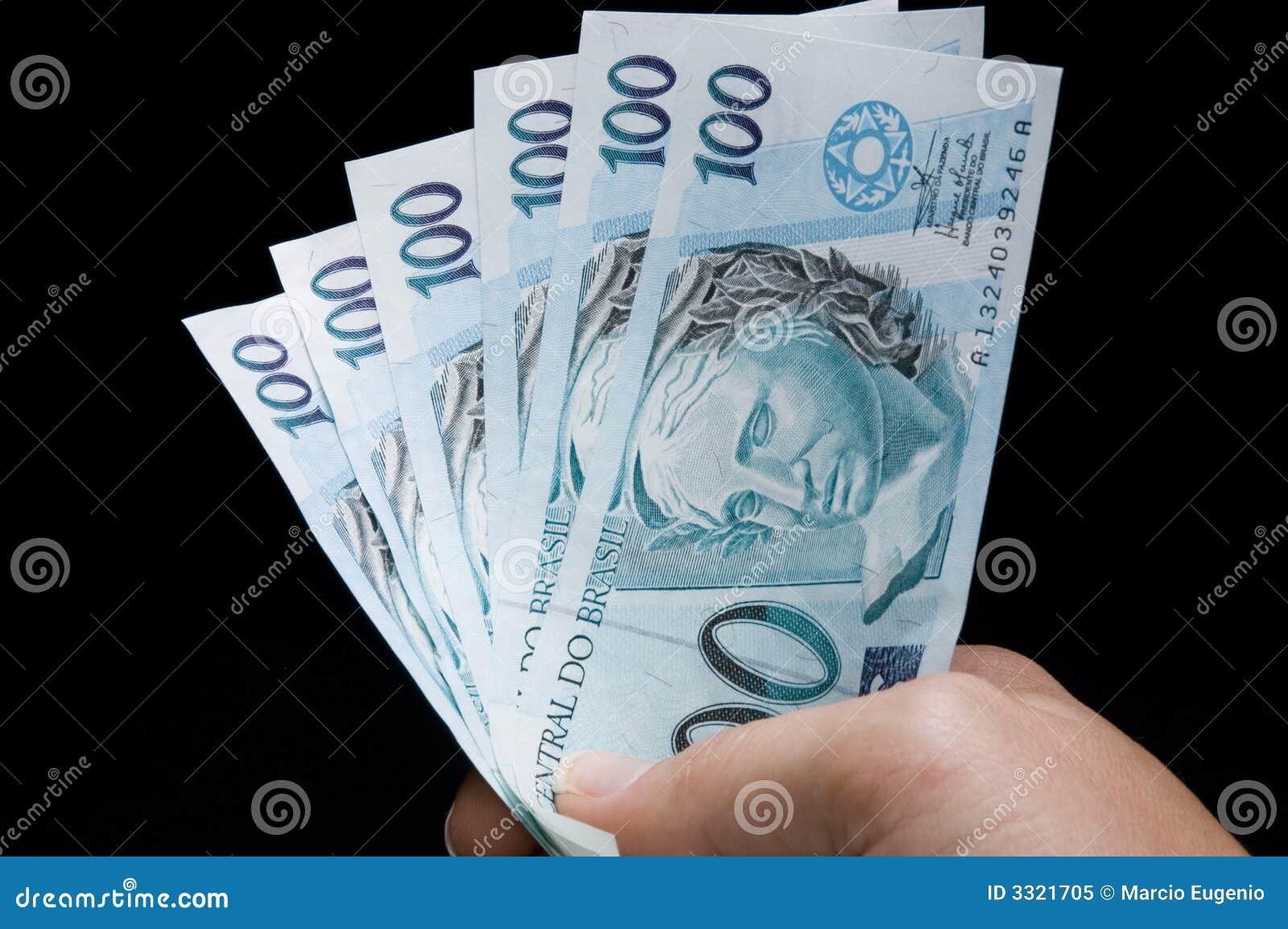 Notas reais brasileiras imagem de stock. Imagem de elasticidade - 3321705