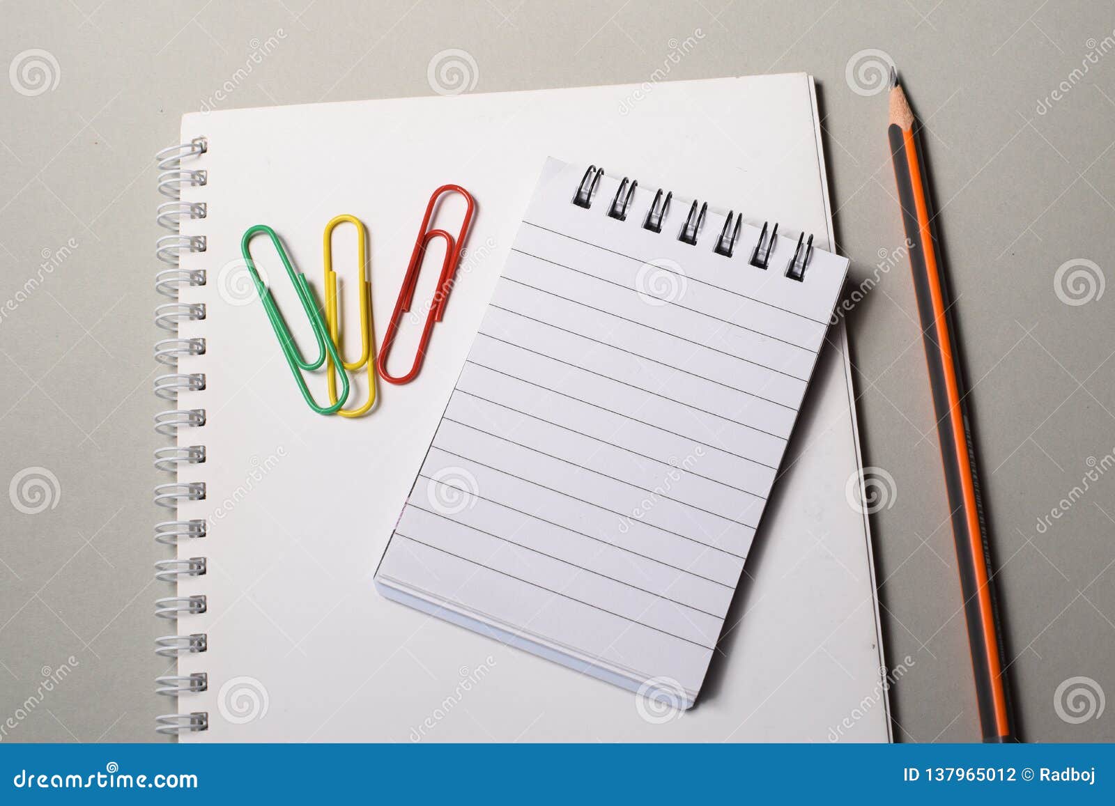 Note on the desk stock photo. Image of office, clips - 137965012