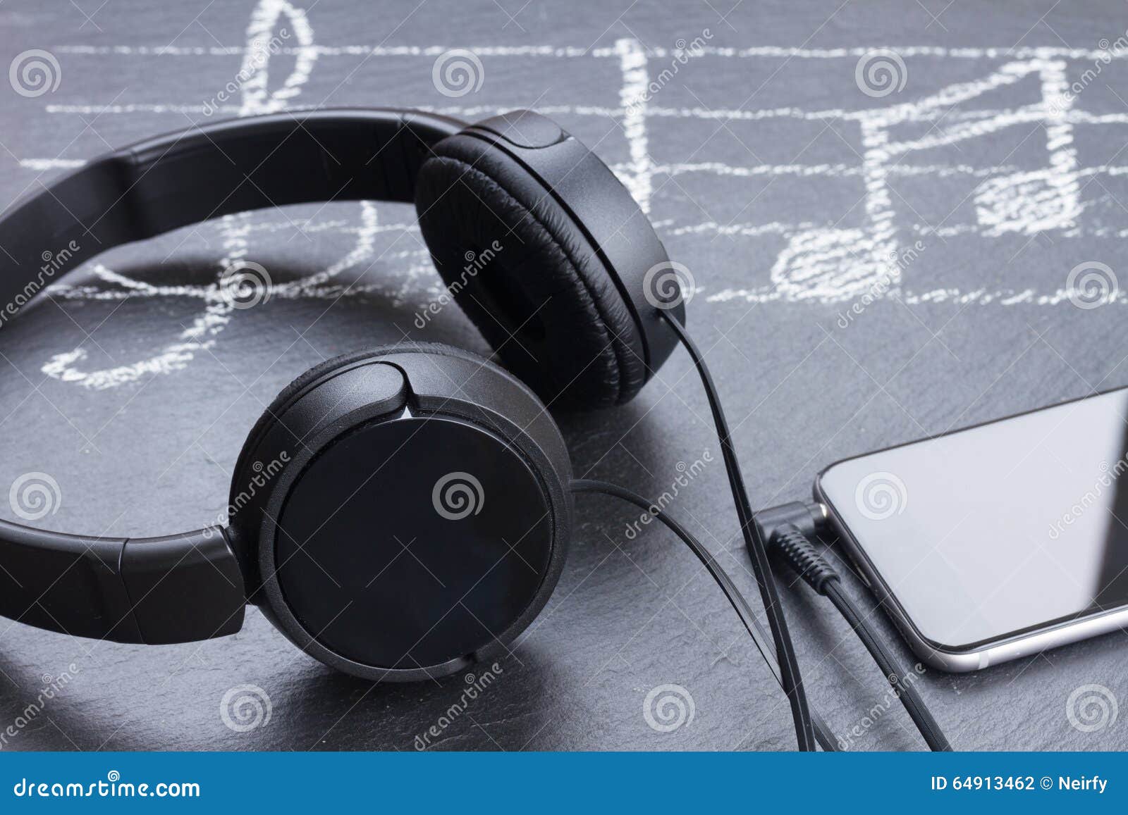 Note Di Musica Con Le Cuffie Fotografia Stock - Immagine di partito ...