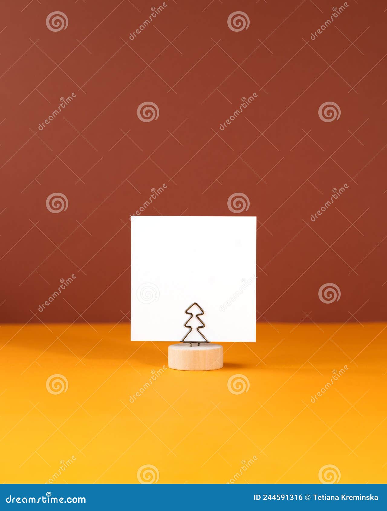 Note Holder with Christmas Tree Shaped Clip and Blank Isolated Card on ...