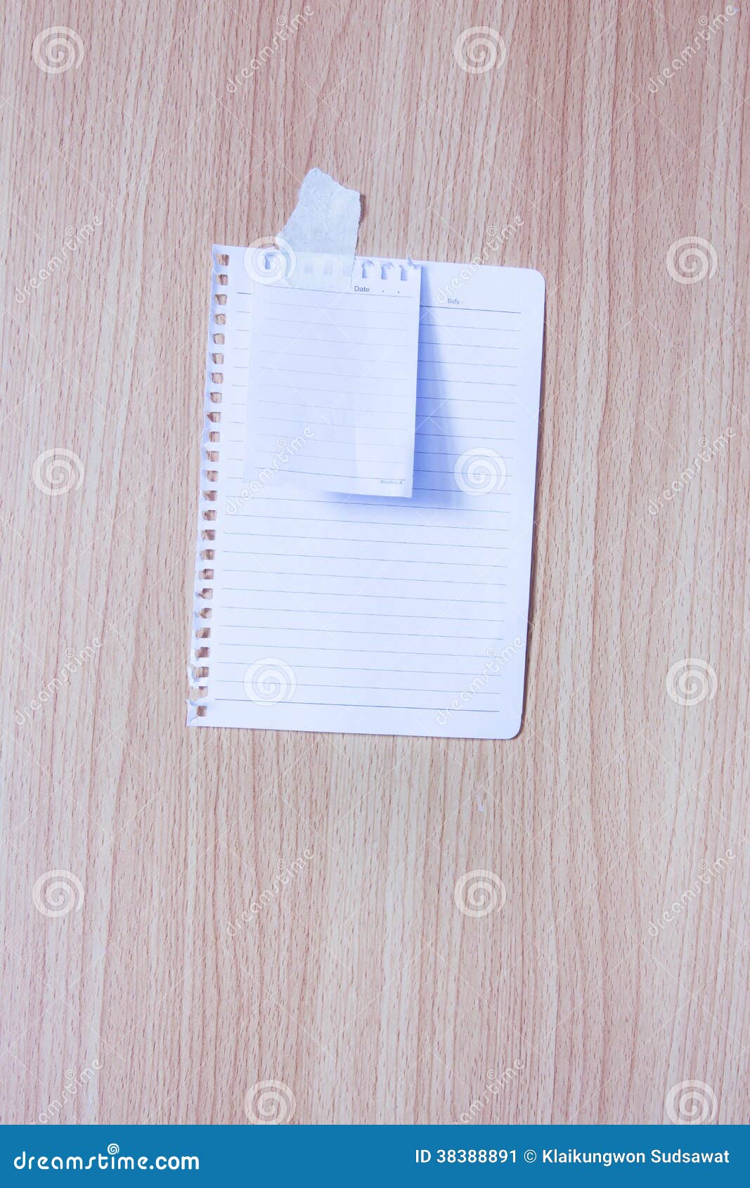 Note paper on wooden board stock image. Image of list - 38388891