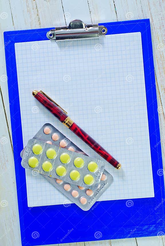 Note and pills stock image. Image of aspirin, healthy - 36131501