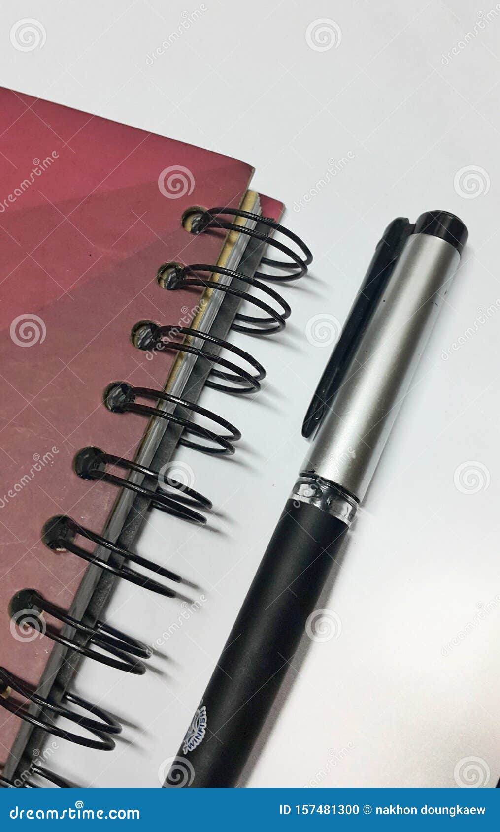 Note Professionnelle De Travail Photo stock - Image du livre, cahier ...