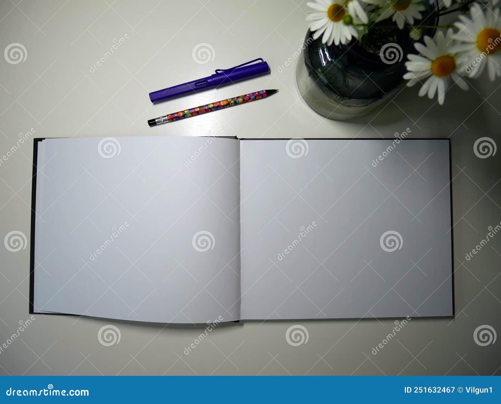 Notepad for Drawing and Writing. Sheets of Diary Paper Editorial ...