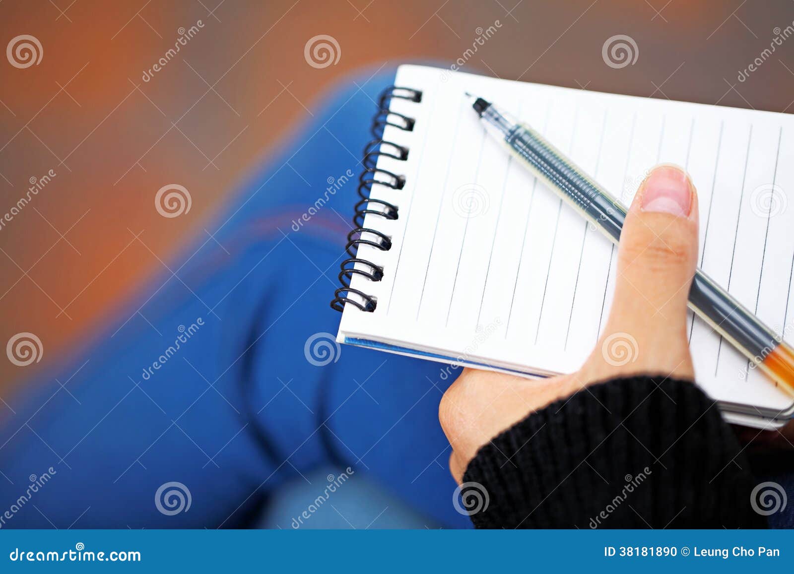 Notepad hold by hand stock photo. Image of paper, background - 38181890