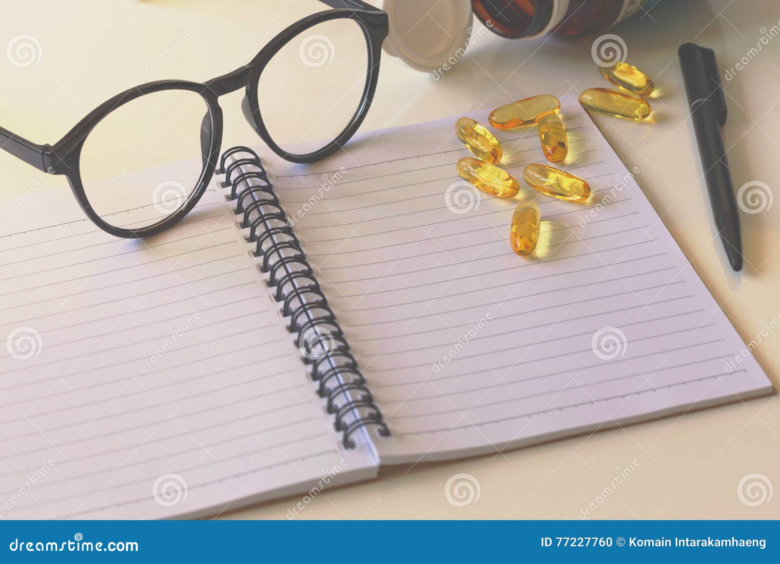 Notepad and Omega 3 Capsule Stock Photo - Image of heart, medical: 77227760