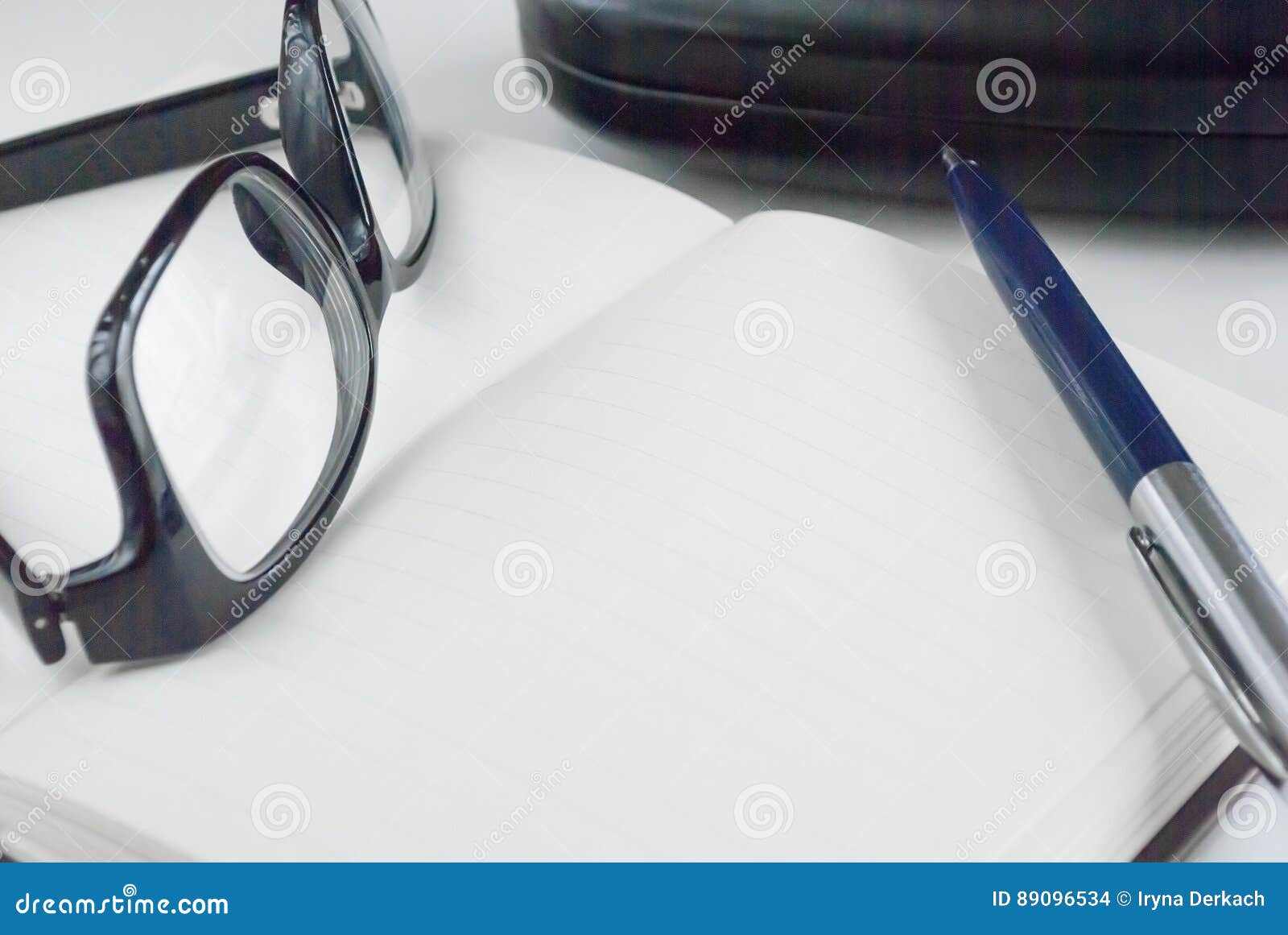 Notepad for writing text stock photo. Image of school - 89096534