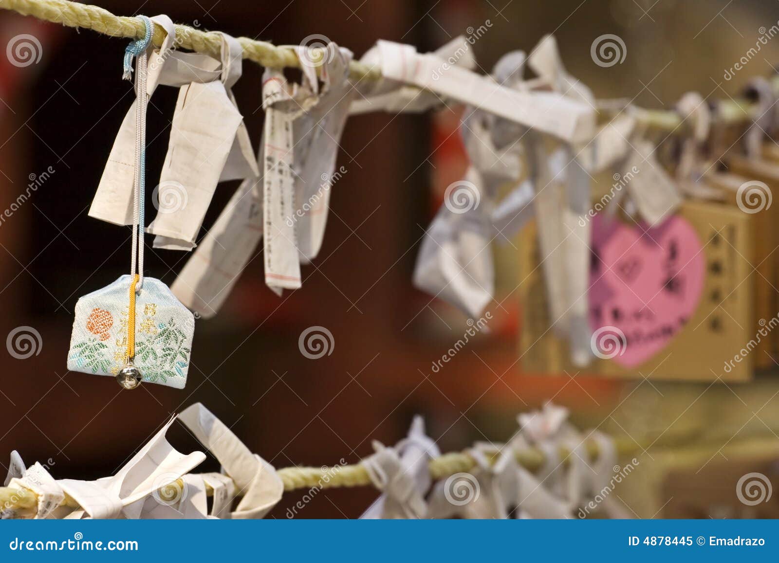 Notes Dans Le Temple Bouddhiste Image stock - Image du espérer ...