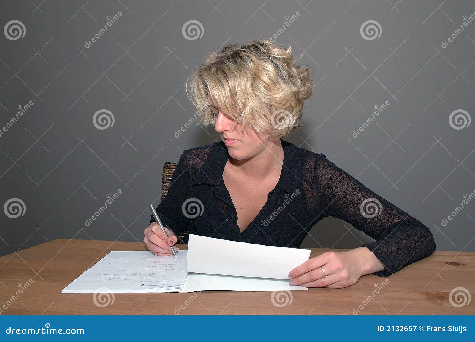 Notieren Sie Sachen stockbild. Bild von hand, dargestellt - 2132657