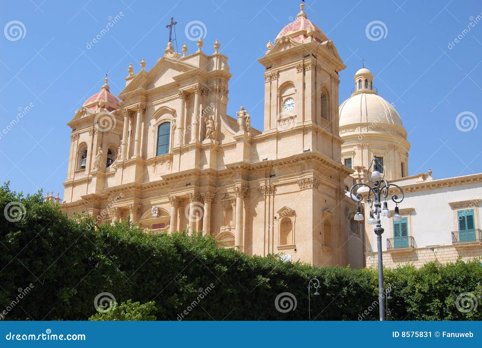 Noto s church stock image. Image of cupola, cross, architecture - 8575831