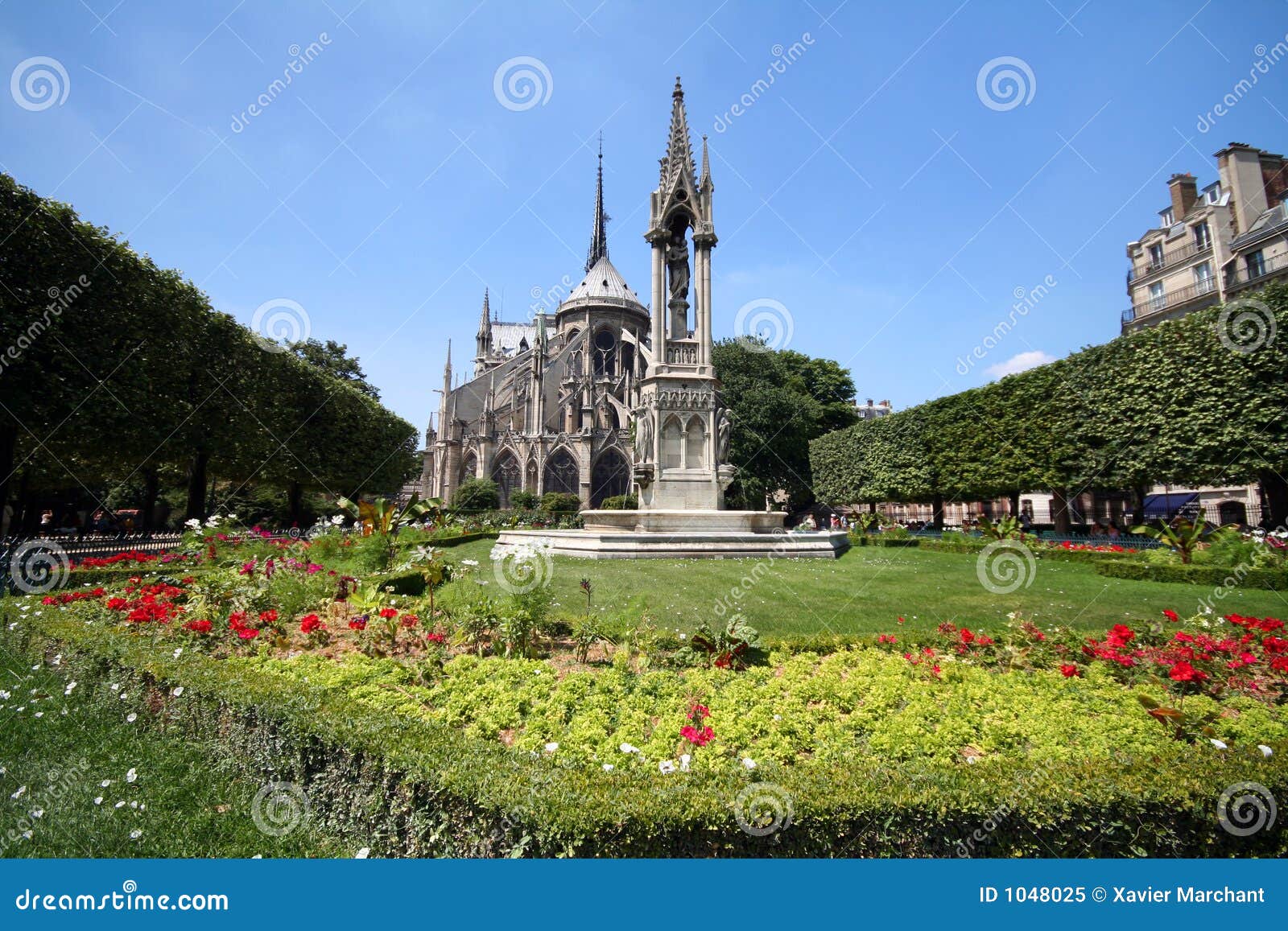Notre dame garden stock image. Image of tourism, tower - 1048025