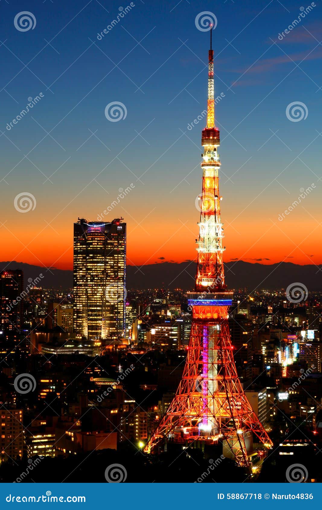 Notte della torre di Tokyo fotografia stock editoriale. Immagine di ...