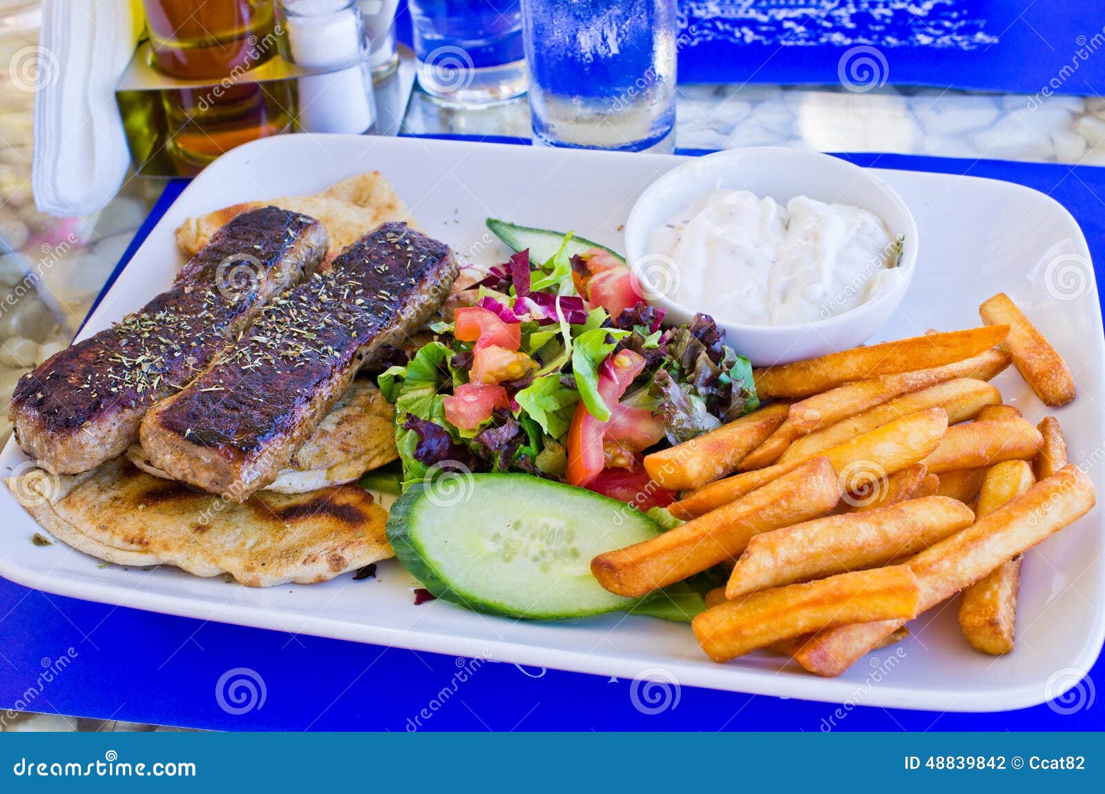 Nourriture Grecque Traditionnelle Photo stock - Image du grèce, sain ...