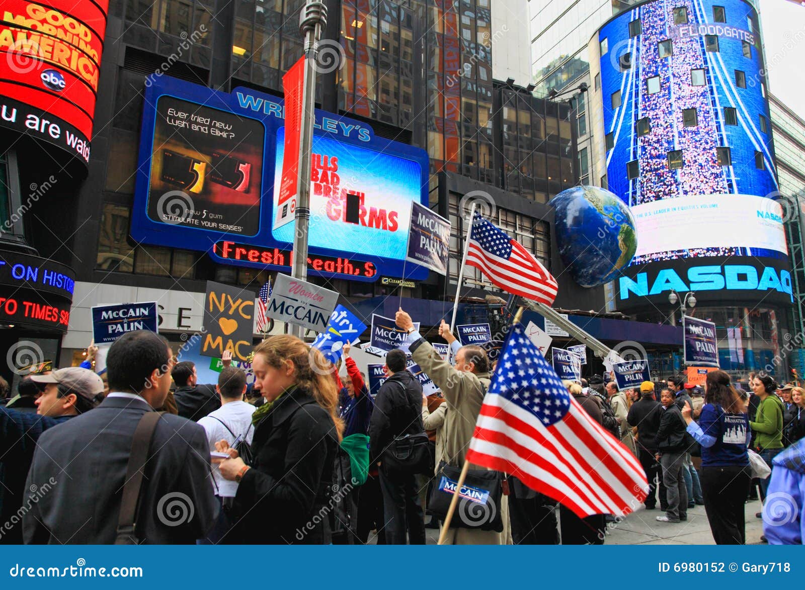 Nov 4, 2008 - the Times Square in NYC Editorial Photography - Image of ...